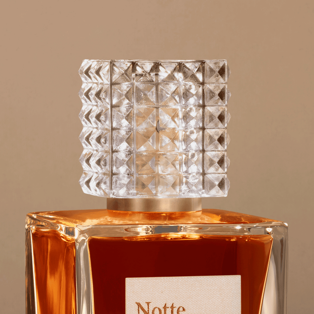 Notte d'Oro, Anatomy of Dreams Haute Couture Perfume | Valentino Beauty